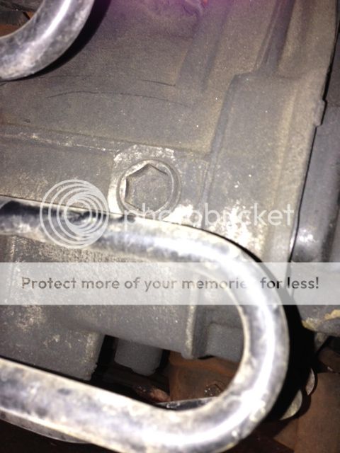 Need some help confirming/identifying drain plug and fill plug for ...