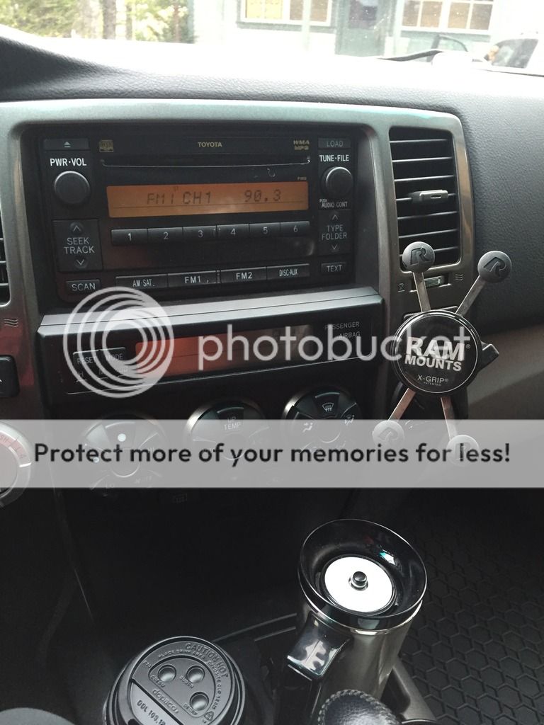 4th gen phone mount pic - Toyota 4Runner Forum - Largest 4Runner Forum